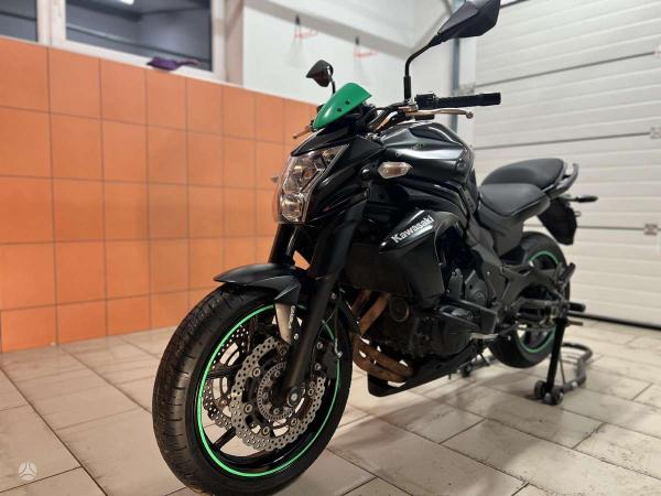 Black Kawasaki ER 2014 in Vilnius, with an engine capacity of 0.65 L and mileage of 42 thousand km for 3400 €, photo 2 on AUTOMOTO.COM.LV