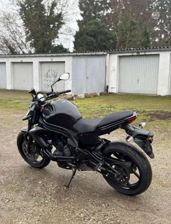 Black Kawasaki ER 2014 in Vilkaviskis, with an engine capacity of 0.65 L and mileage of 23 thousand km for 2800 €, photo 5 on AUTOMOTO.COM.LV