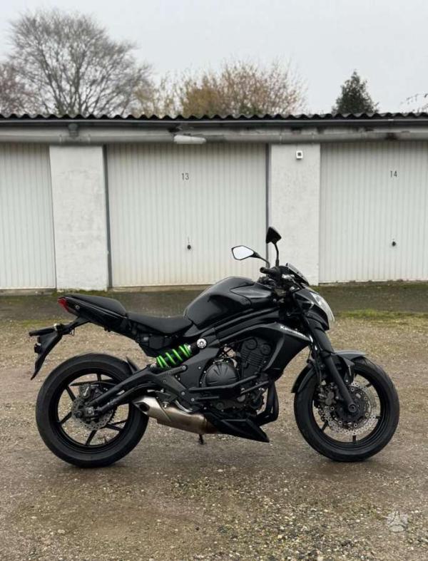 Black Kawasaki ER 2014 in Vilkaviskis, with an engine capacity of 0.65 L and mileage of 23 thousand km for 2800 €, photo 6 on AUTOMOTO.COM.LV