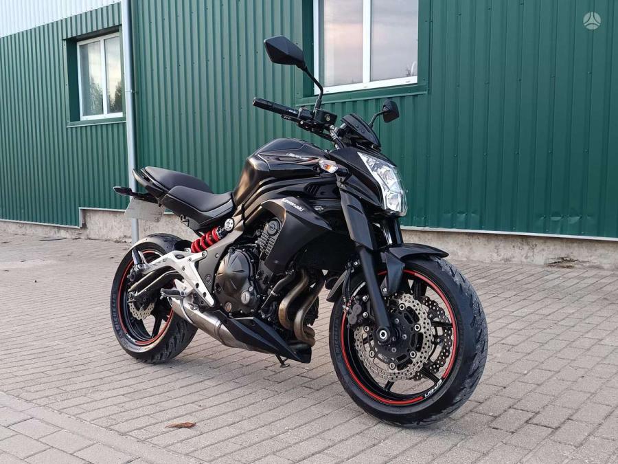 Black Kawasaki ER 2014 in Telschi, with an engine capacity of 0.65 L and mileage of 44 thousand km for 2980 €, photo 1 on AUTOMOTO.COM.LV
