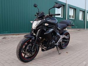 Black Kawasaki ER 2014 in Telschi, with an engine capacity of 0.65 L and mileage of 44 thousand km for 2980 €, photo 3 on AUTOMOTO.COM.LV