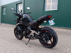Black Kawasaki ER 2014 in Telschi, with an engine capacity of 0.65 L and mileage of 44 thousand km for 2980 €, photo 7 on AUTOMOTO.COM.LV