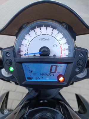 Black Kawasaki ER 2014 in Telschi, with an engine capacity of 0.65 L and mileage of 44 thousand km for 2980 €, photo 8 on AUTOMOTO.COM.LV
