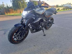 Melns Kawasaki ER 2016 Panevēža, ar dzinēja tilpumu 0.65 L un nobraukumu 46 tūkst. km par 3500 €, foto  vietnē AUTOMOTO.COM.LV