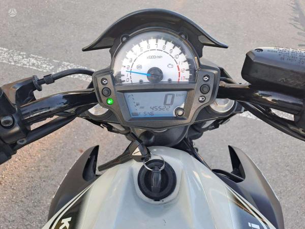 Melns Kawasaki ER 2016 Panevēža, ar dzinēja tilpumu 0.65 L un nobraukumu 46 tūkst. km par 3500 €, foto 10 vietnē AUTOMOTO.COM.LV