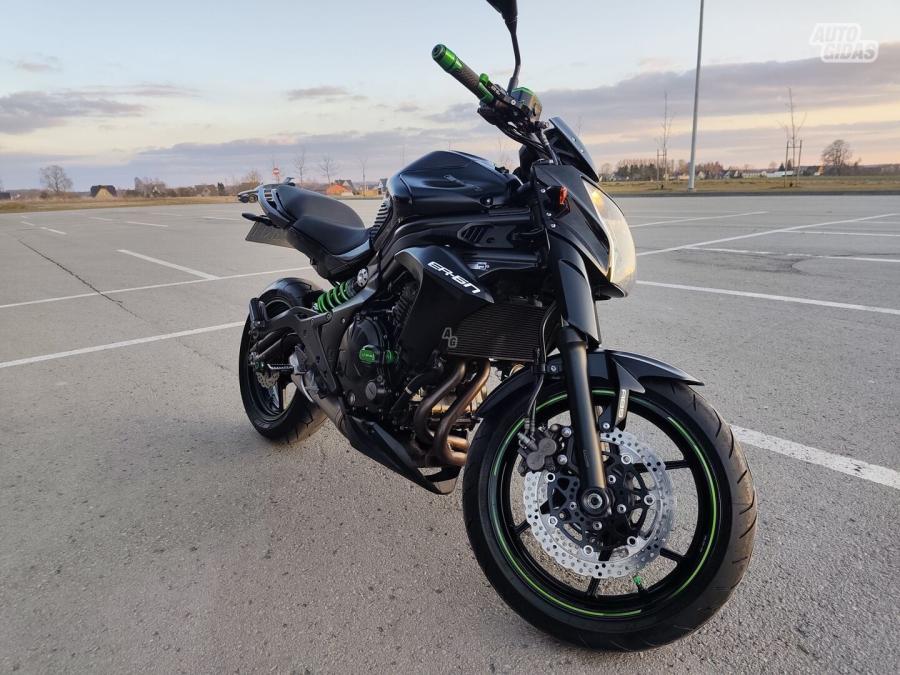 Black Kawasaki ER 2016 in Siauliai, with an engine capacity of 0.65 L and mileage of 32 thousand km for 3200 €, photo 3 on AUTOMOTO.COM.LV