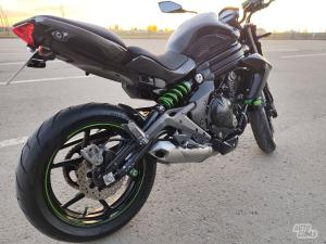 Black Kawasaki ER 2016 in Siauliai, with an engine capacity of 0.65 L and mileage of 32 thousand km for 3200 €, photo 5 on AUTOMOTO.COM.LV