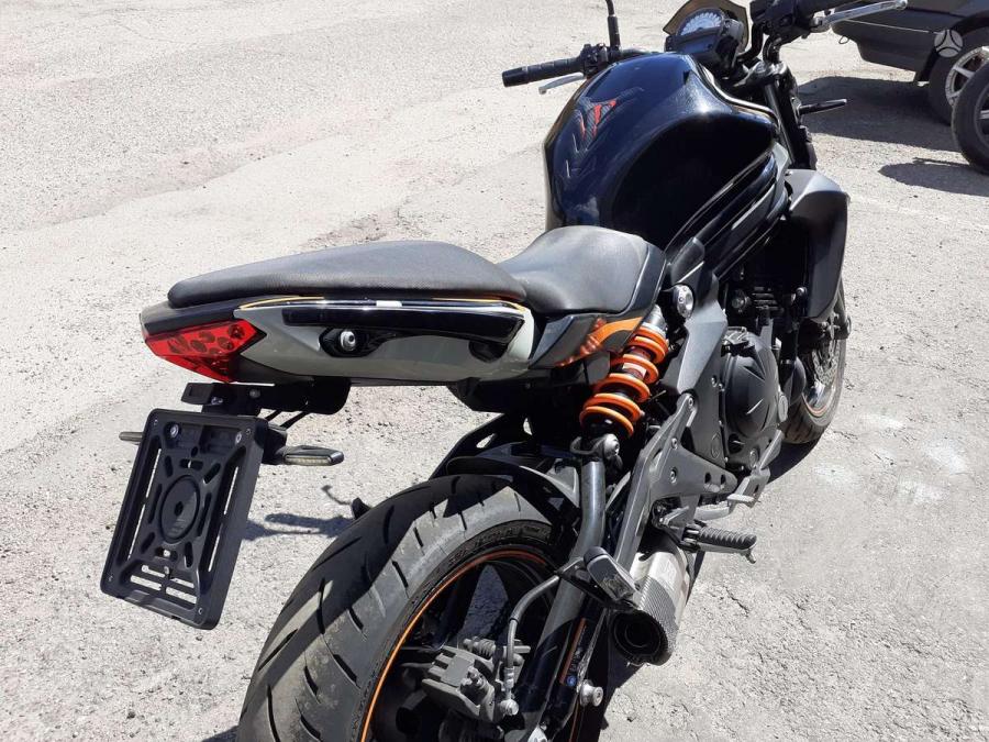 Black Kawasaki ER 2016 in Panevezys, with an engine capacity of 0.65 L and mileage of 45 thousand km for 3550 €, photo 10 on AUTOMOTO.COM.LV