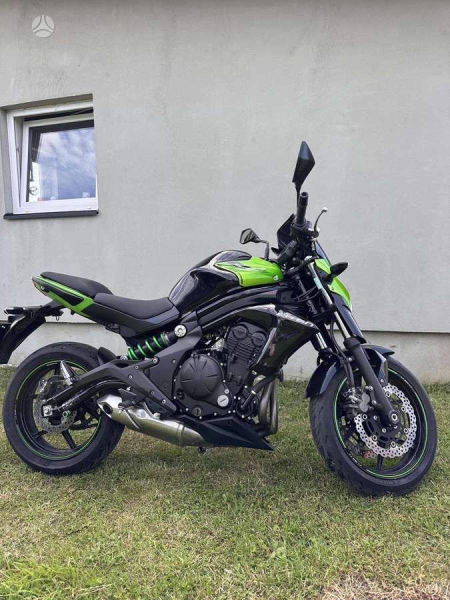 Black Kawasaki ER 2016 in Sirvintos, with an engine capacity of 0.65 L and mileage of 17 thousand km for 3350 €, photo 1 on AUTOMOTO.COM.LV