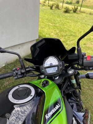 Black Kawasaki ER 2016 in Sirvintos, with an engine capacity of 0.65 L and mileage of 17 thousand km for 3350 €, photo 12 on AUTOMOTO.COM.LV