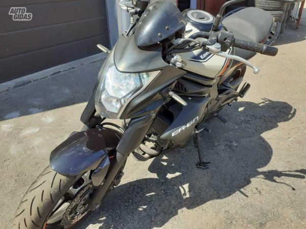 Black Kawasaki ER 2016 in Panevezys, with an engine capacity of 0.65 L and mileage of 45 thousand km for 3450 €, photo 4 on AUTOMOTO.COM.LV