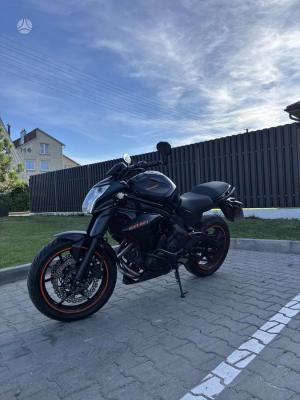 Melns Kawasaki ER 2016 Kretinga, ar dzinēja tilpumu 0.65 L un nobraukumu 13 tūkst. km par 4000 €, foto  vietnē AUTOMOTO.COM.LV