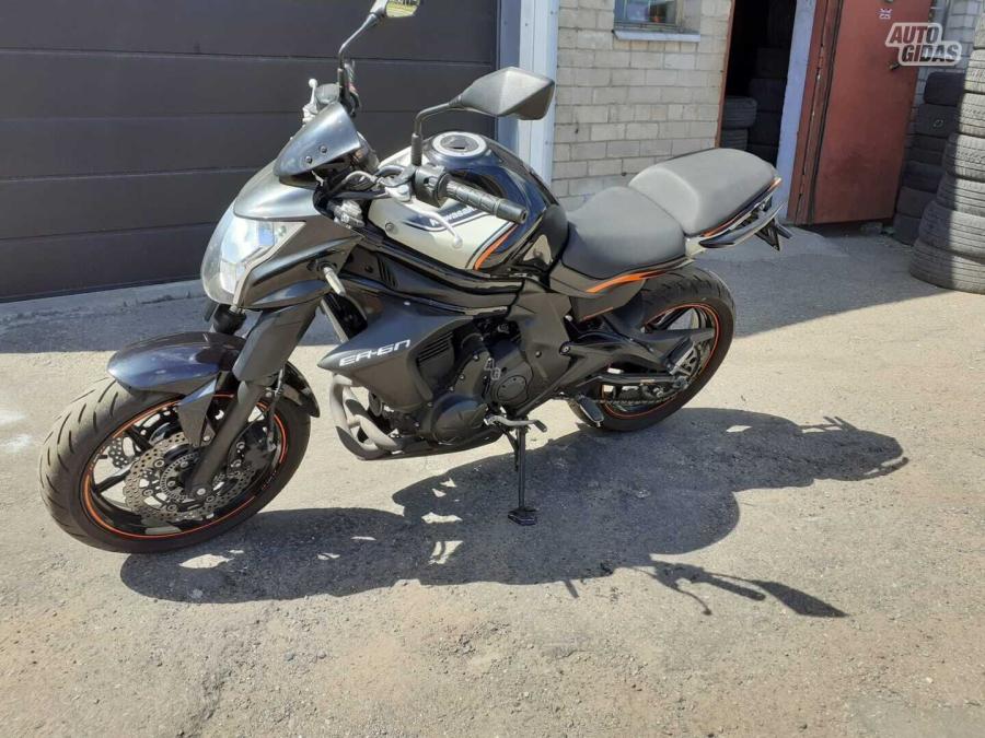 Black Kawasaki ER 2016 in Panevezys, with an engine capacity of 0.65 L and mileage of 45 thousand km for 3400 €, photo 3 on AUTOMOTO.COM.LV