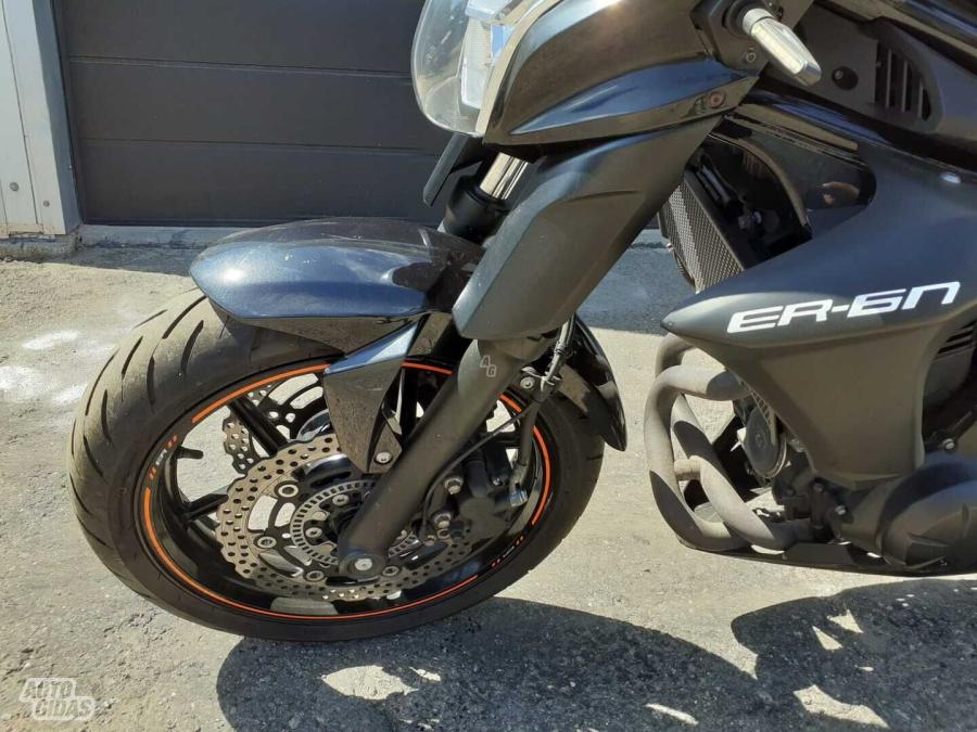 Black Kawasaki ER 2016 in Panevezys, with an engine capacity of 0.65 L and mileage of 45 thousand km for 3400 €, photo 13 on AUTOMOTO.COM.LV