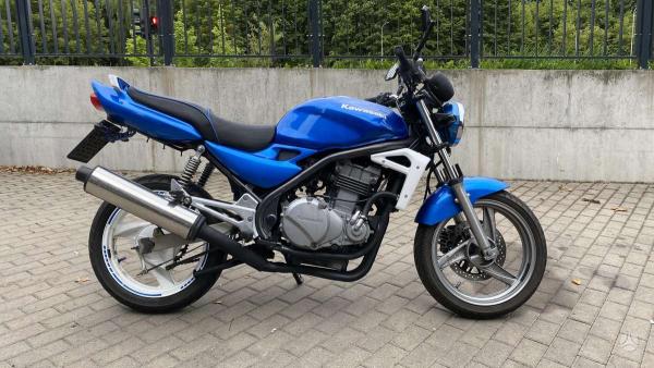 Blue Kawasaki ER 2003 in Vilnius, with an engine capacity of 0.50 L and mileage of 50 thousand km for 1250 €, photo 1 on AUTOMOTO.COM.LV
