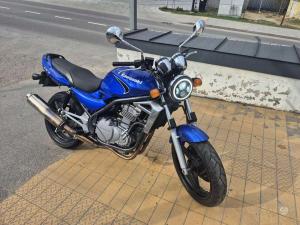 Blue Kawasaki ER 2005 in Vilnius, with an engine capacity of 0.50 L and mileage of 14 thousand km for 1999 €, photo 3 on AUTOMOTO.COM.LV