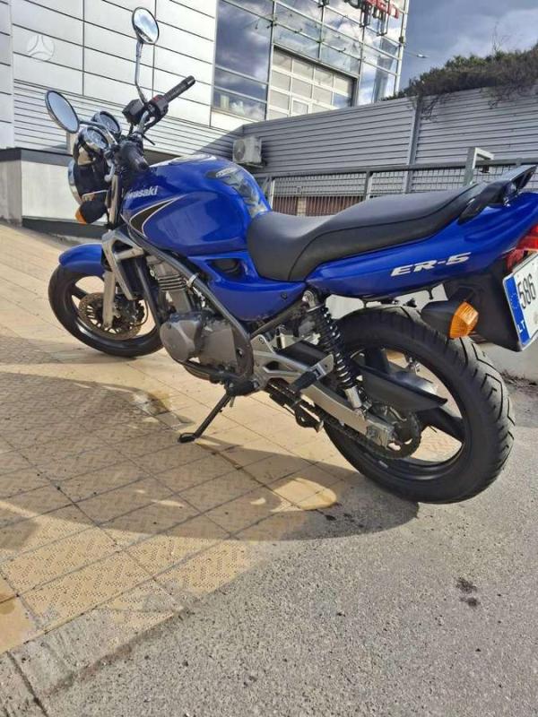 Blue Kawasaki ER 2005 in Vilnius, with an engine capacity of 0.50 L and mileage of 14 thousand km for 1999 €, photo 3 on AUTOMOTO.COM.LV