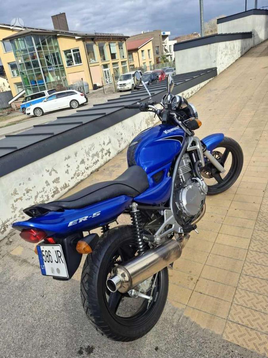 Blue Kawasaki ER 2005 in Vilnius, with an engine capacity of 0.50 L and mileage of 14 thousand km for 1999 €, photo 5 on AUTOMOTO.COM.LV