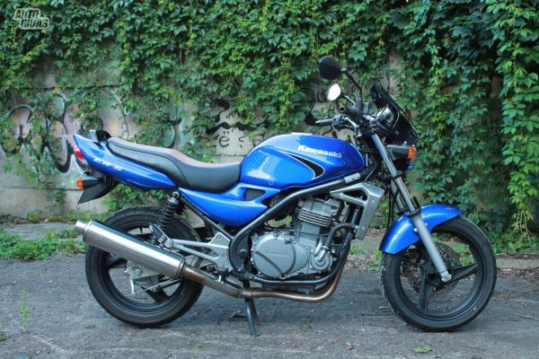 Кавасаки ER 2006 в Вильнюс на AUTOMOTO.COM.LV Синий Кавасаки ER 2006 в Вильнюс, объемом двигателя 0.50 л и пробегом 25 тыс. км за 1600 €, фото 1 на AUTOMOTO.COM.LV