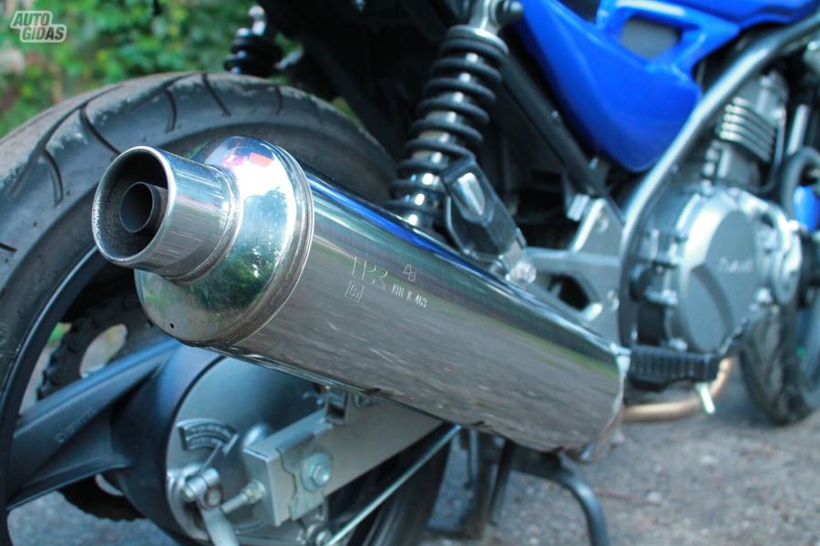 Zils Kawasaki ER 2006 Viļņa, ar dzinēja tilpumu 0.50 L un nobraukumu 25 tūkst. km par 1600 €, foto 12 vietnē AUTOMOTO.COM.LV