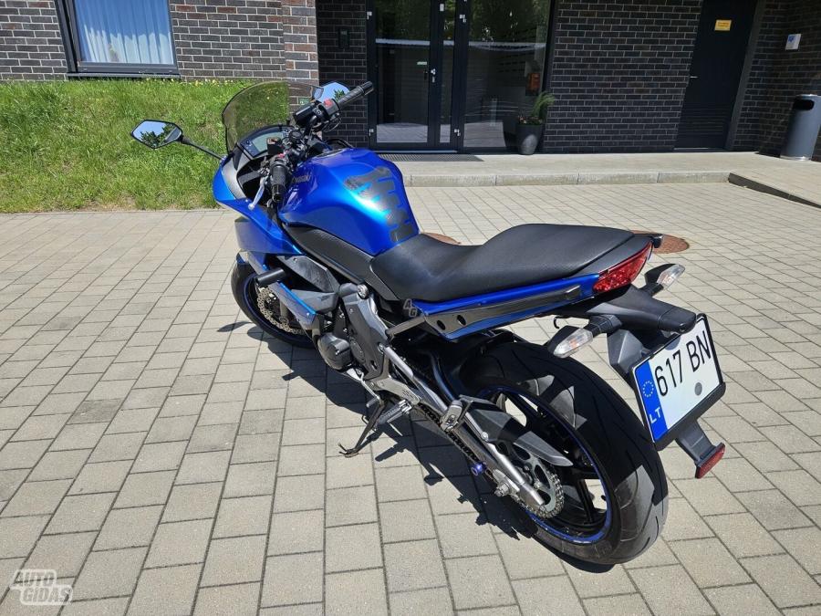 Blue Kawasaki ER 2009 in Vilnius, with an engine capacity of 0.65 L and mileage of 40 thousand km for 2500 €, photo 3 on AUTOMOTO.COM.LV