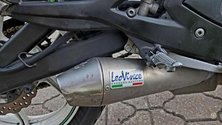 Green Kawasaki ER 2008 in Pasvalys, with an engine capacity of 0.65 L and mileage of 65 thousand km for 2050 €, photo 10 on AUTOMOTO.COM.LV