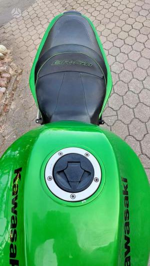 Green Kawasaki ER 2008 in Pasvalys, with an engine capacity of 0.65 L and mileage of 65 thousand km for 2050 €, photo 17 on AUTOMOTO.COM.LV