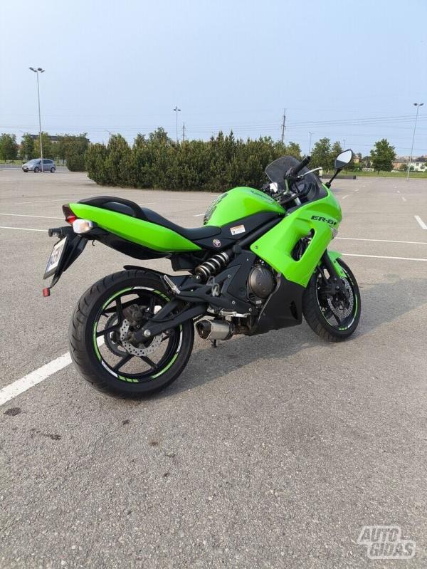 Zaļš Kawasaki ER 2009 Šauļi, ar dzinēja tilpumu 0.65 L un nobraukumu 33 tūkst. km par 2400 €, foto 3 vietnē AUTOMOTO.COM.LV