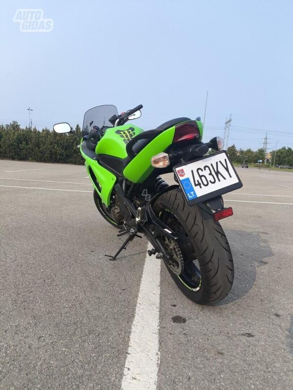 Zaļš Kawasaki ER 2009 Šauļi, ar dzinēja tilpumu 0.65 L un nobraukumu 33 tūkst. km par 2400 €, foto 10 vietnē AUTOMOTO.COM.LV