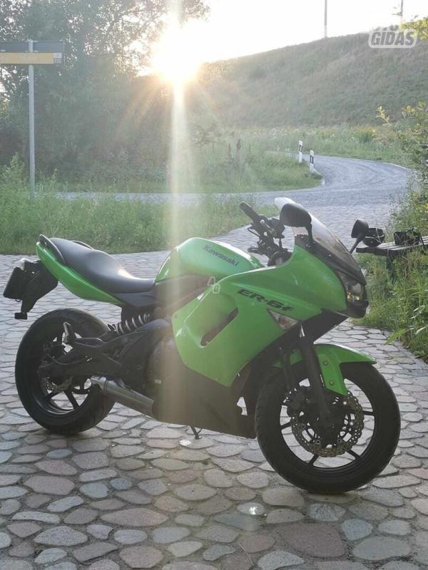 Zaļš Kawasaki ER 2009 Viļņa, ar dzinēja tilpumu 0.65 L un nobraukumu 68 tūkst. km par 2700 €, foto 2 vietnē AUTOMOTO.COM.LV