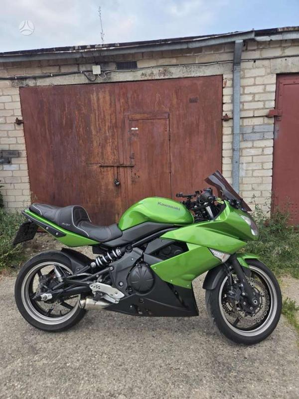 Zaļš Kawasaki ER 2010 Alīta, ar dzinēja tilpumu 0.65 L un nobraukumu 61 tūkst. km par 2900 €, foto 1 vietnē AUTOMOTO.COM.LV