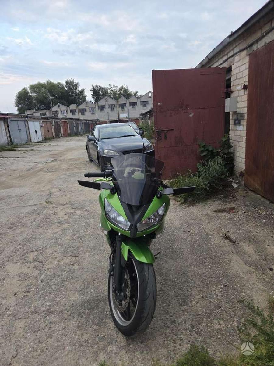 Zaļš Kawasaki ER 2010 Alīta, ar dzinēja tilpumu 0.65 L un nobraukumu 61 tūkst. km par 2900 €, foto 3 vietnē AUTOMOTO.COM.LV