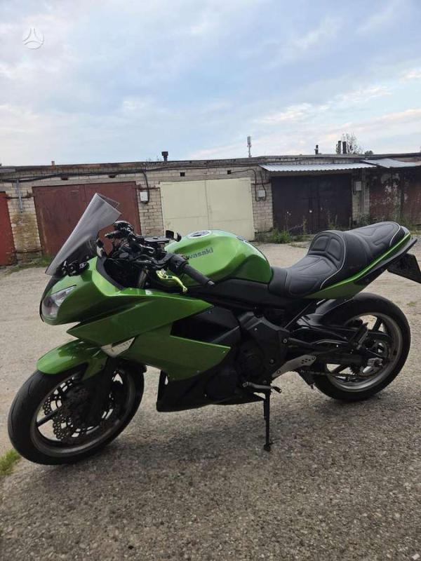 Zaļš Kawasaki ER 2010 Alīta, ar dzinēja tilpumu 0.65 L un nobraukumu 61 tūkst. km par 2900 €, foto 3 vietnē AUTOMOTO.COM.LV