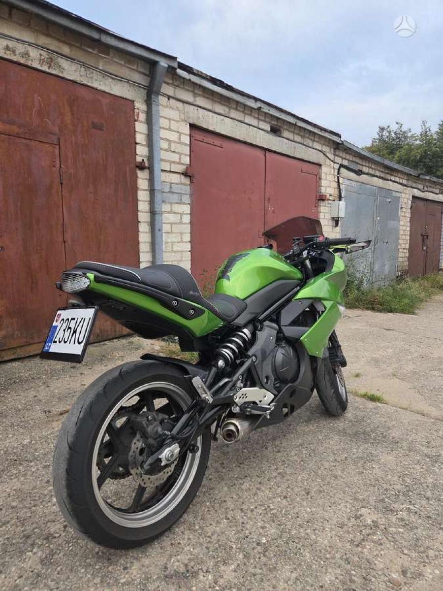 Zaļš Kawasaki ER 2010 Alīta, ar dzinēja tilpumu 0.65 L un nobraukumu 61 tūkst. km par 2900 €, foto 7 vietnē AUTOMOTO.COM.LV