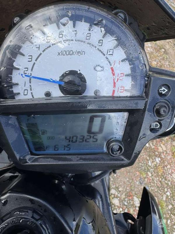 Green Kawasaki ER 2016 in Vilnius, with an engine capacity of 0.65 L and mileage of 40 thousand km for 4000 €, photo 5 on AUTOMOTO.COM.LV