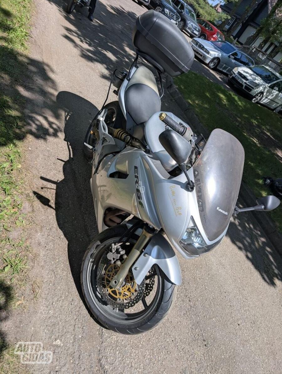 Grey Kawasaki ER 2006 in Vilnius, with an engine capacity of 0.65 L and mileage of 39 thousand km for 2400 €, photo 4 on AUTOMOTO.COM.LV