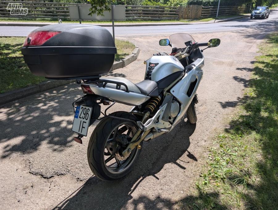 Grey Kawasaki ER 2006 in Vilnius, with an engine capacity of 0.65 L and mileage of 39 thousand km for 2400 €, photo 5 on AUTOMOTO.COM.LV