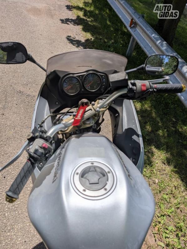 Grey Kawasaki ER 2006 in Vilnius, with an engine capacity of 0.65 L and mileage of 39 thousand km for 2400 €, photo 7 on AUTOMOTO.COM.LV