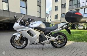 Pelēks Kawasaki ER 2006 Kauņa, ar dzinēja tilpumu 0.65 L un nobraukumu 56 tūkst. km par 2200 €, foto 3 vietnē AUTOMOTO.COM.LV