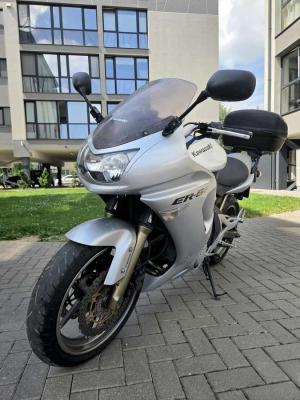 Pelēks Kawasaki ER 2006 Kauņa, ar dzinēja tilpumu 0.65 L un nobraukumu 56 tūkst. km par 2200 €, foto 6 vietnē AUTOMOTO.COM.LV