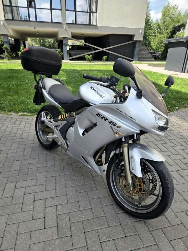 Pelēks Kawasaki ER 2006 Kauņa, ar dzinēja tilpumu 0.65 L un nobraukumu 56 tūkst. km par 2200 €, foto 6 vietnē AUTOMOTO.COM.LV