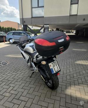 Pelēks Kawasaki ER 2006 Kauņa, ar dzinēja tilpumu 0.65 L un nobraukumu 56 tūkst. km par 2200 €, foto 10 vietnē AUTOMOTO.COM.LV