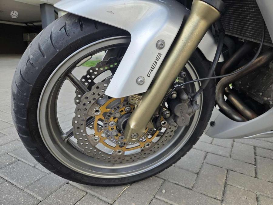 Pelēks Kawasaki ER 2006 Kauņa, ar dzinēja tilpumu 0.65 L un nobraukumu 56 tūkst. km par 2200 €, foto 15 vietnē AUTOMOTO.COM.LV