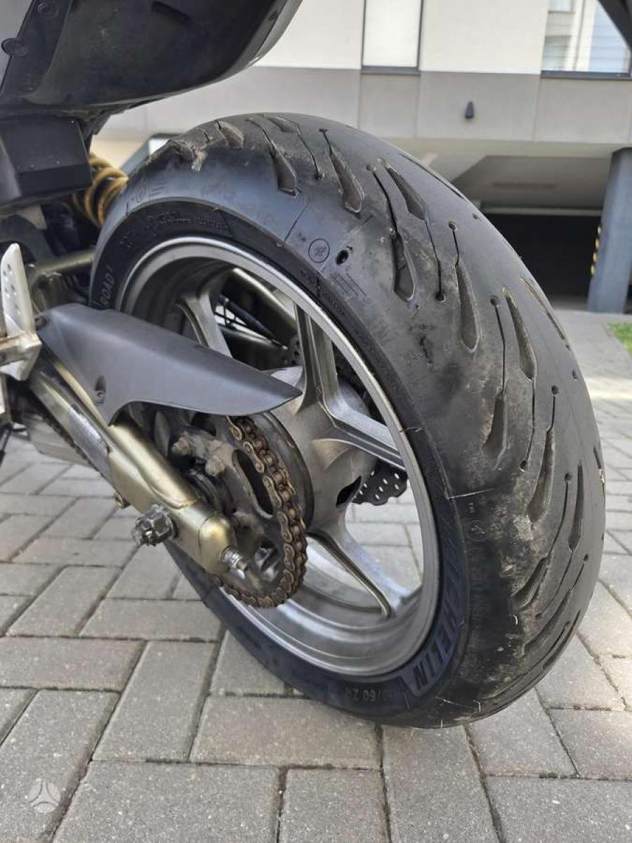 Pelēks Kawasaki ER 2006 Kauņa, ar dzinēja tilpumu 0.65 L un nobraukumu 56 tūkst. km par 2200 €, foto 17 vietnē AUTOMOTO.COM.LV