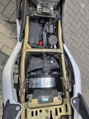 Pelēks Kawasaki ER 2006 Kauņa, ar dzinēja tilpumu 0.65 L un nobraukumu 56 tūkst. km par 2200 €, foto 19 vietnē AUTOMOTO.COM.LV