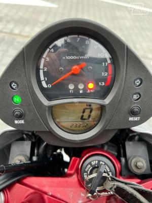 Серый Кавасаки ER 2006 в Клайпеда, объемом двигателя 0.65 л и пробегом 24 тыс. км за 2000 €, фото 11 на AUTOMOTO.COM.LV