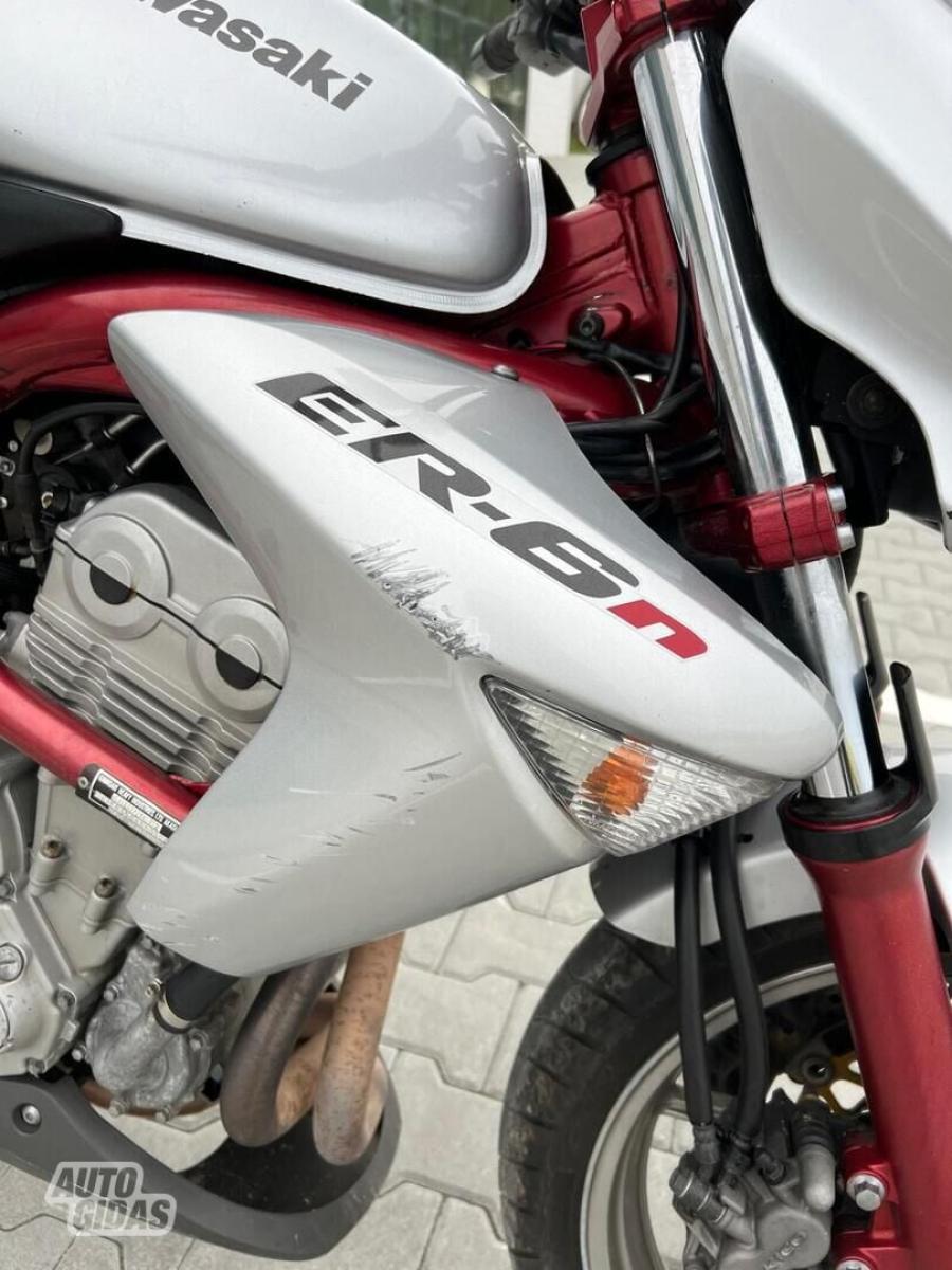 Grey Kawasaki ER 2006 in Klaipeda, with an engine capacity of 0.65 L and mileage of 24 thousand km for 1600 €, photo 14 on AUTOMOTO.COM.LV