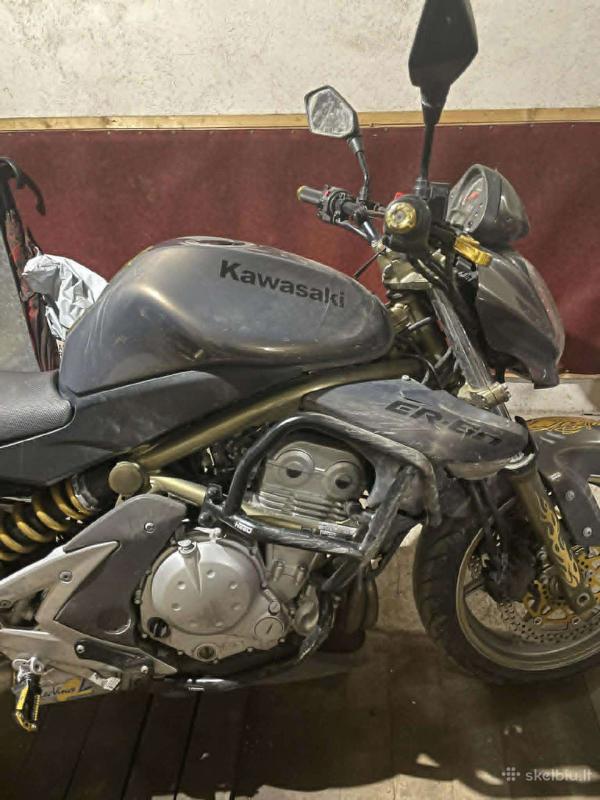 Grey Kawasaki ER 2007 in Vilnius, with an engine capacity of 0.65 L and mileage of 43 thousand km for 1300 €, photo 1 on AUTOMOTO.COM.LV