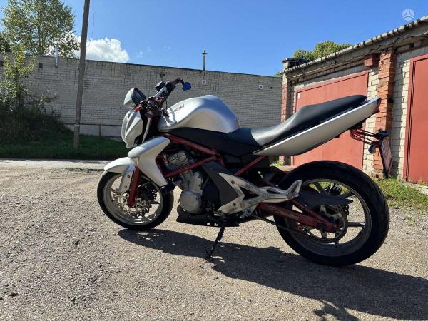 Pelēks Kawasaki ER 2008 Klaipėda, ar dzinēja tilpumu 0.65 L un nobraukumu 45 tūkst. km par 1600 €, foto 5 vietnē AUTOMOTO.COM.LV