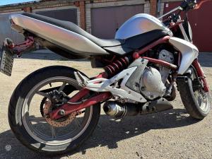 Grey Kawasaki ER 2008 in Klaipeda, with an engine capacity of 0.65 L and mileage of 45 thousand km for 1600 €, photo 5 on AUTOMOTO.COM.LV
